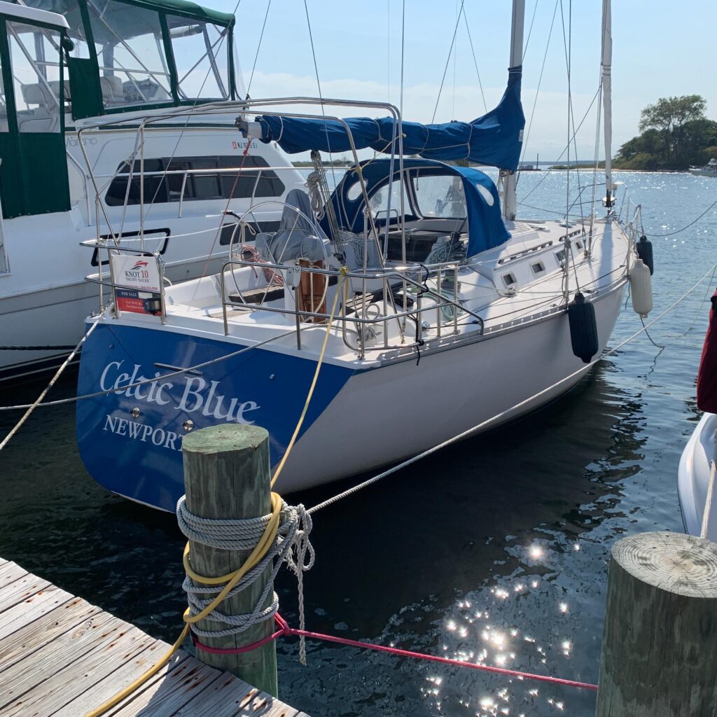 1985 Hunter Legend 40 in Sea Bright, NJ | Knot 10