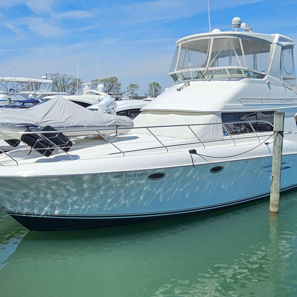 2003 Silverton 42 Convertible in Harrison Township, MI | Knot 10