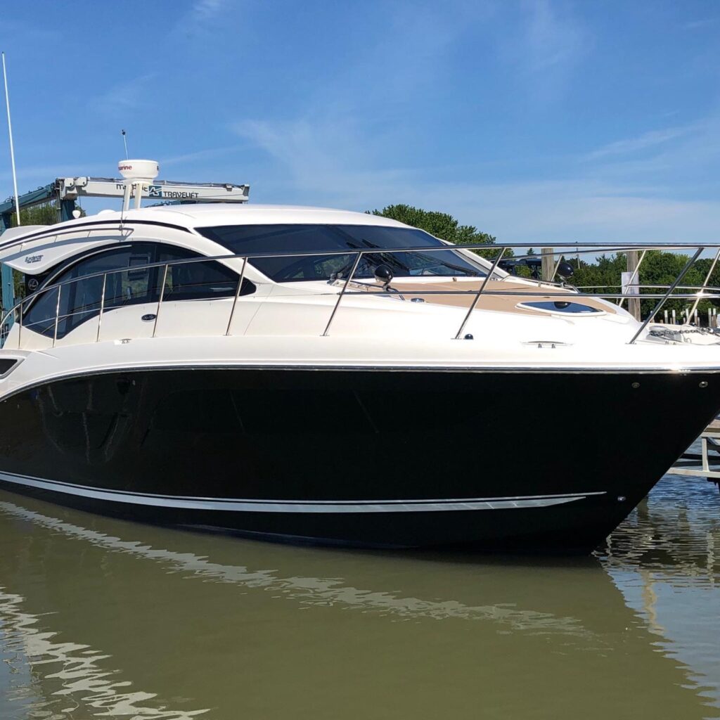 2016 Sea Ray 400 Sundancer in Lakeside Marblehead, OH | Knot 10