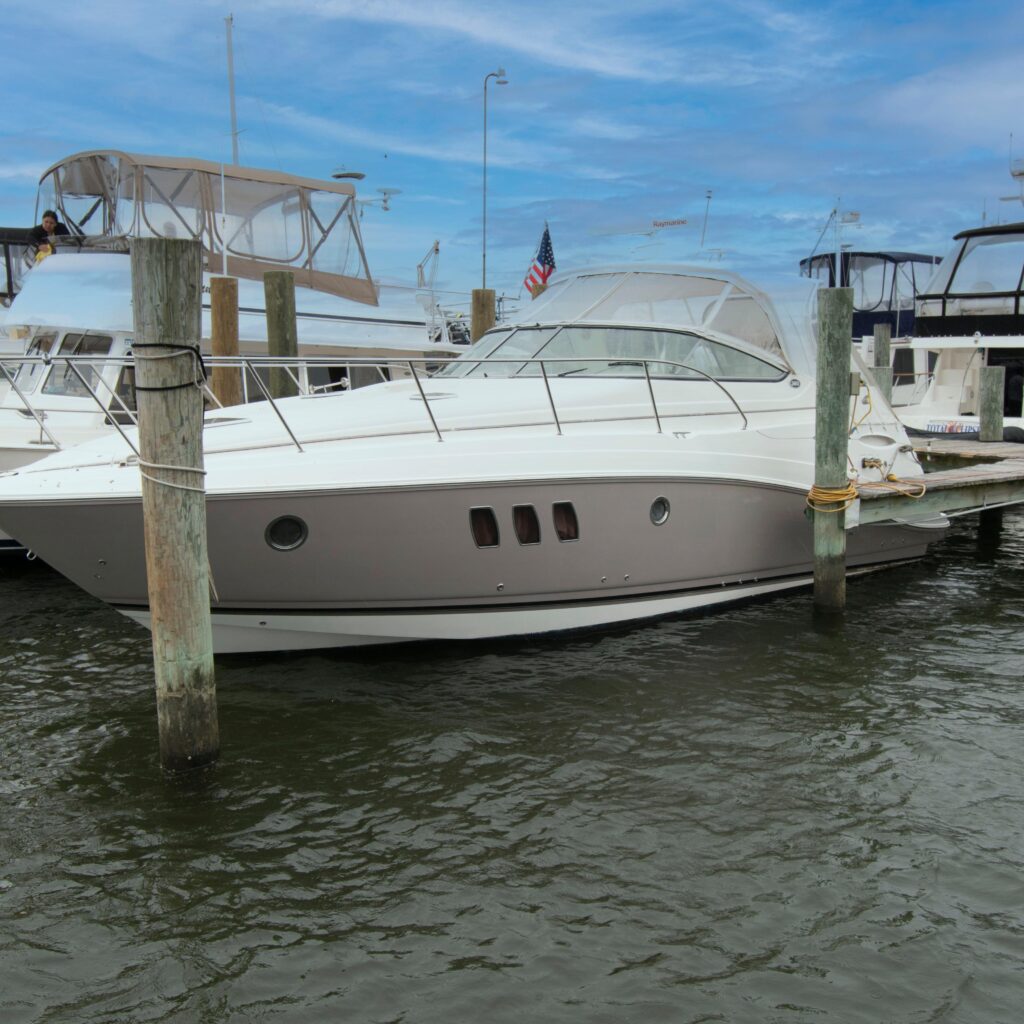 2009 Rinker 360 Express Cruiser in Grasonville, MD | Knot 10