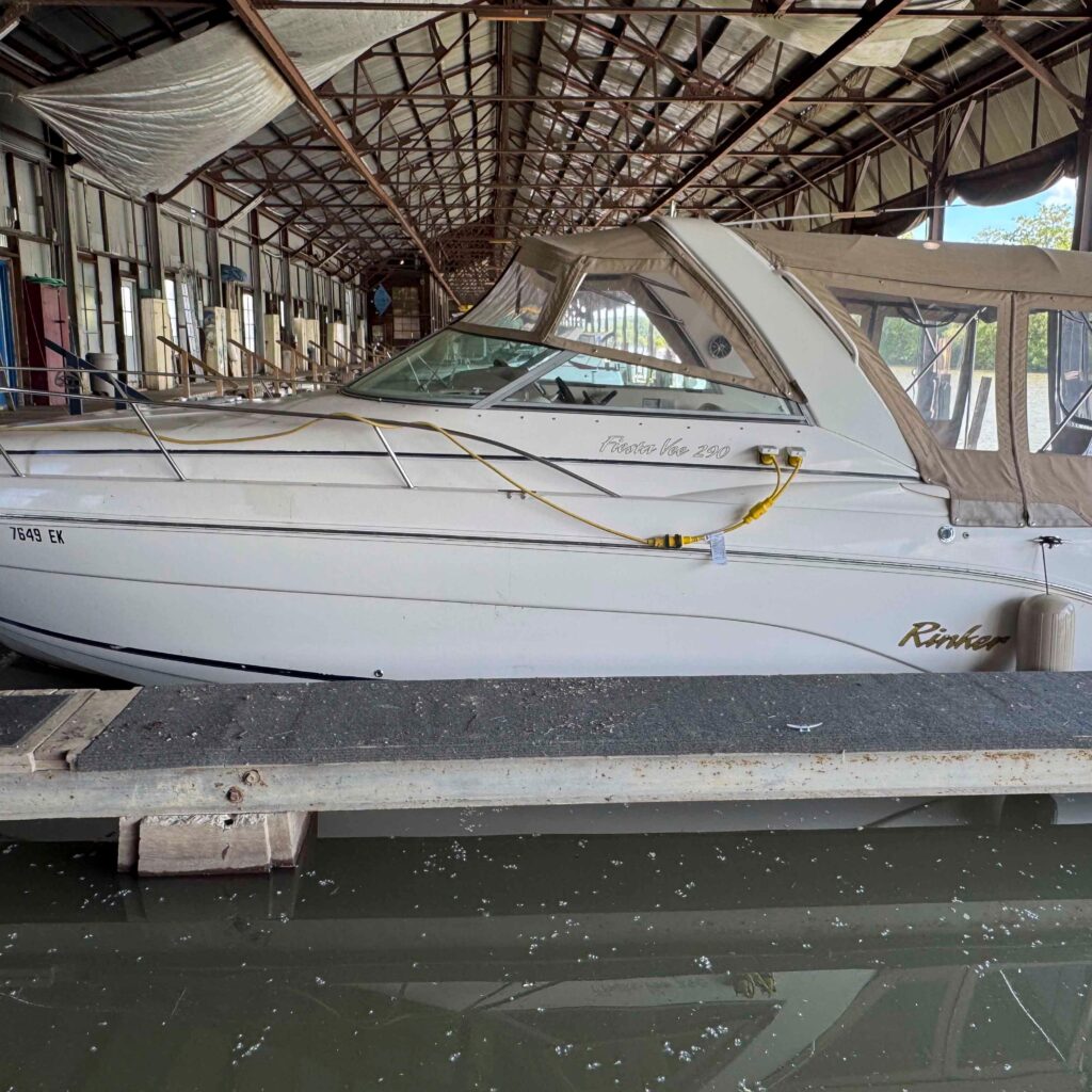 2004 Rinker Fiesta Vee 290 in Ithaca, NY | Knot 10