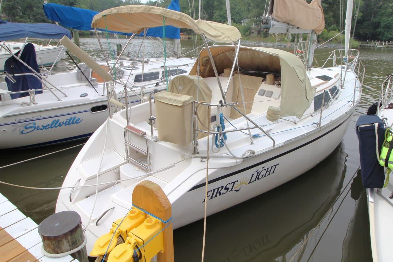 1989 Hunter Legend 35.5 in Annapolis, MD | Knot 10