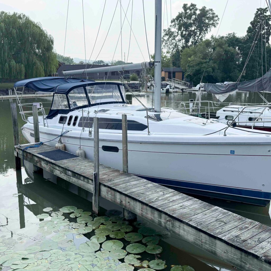 1995 Hunter 336 in Ithaca, NY | Knot 10