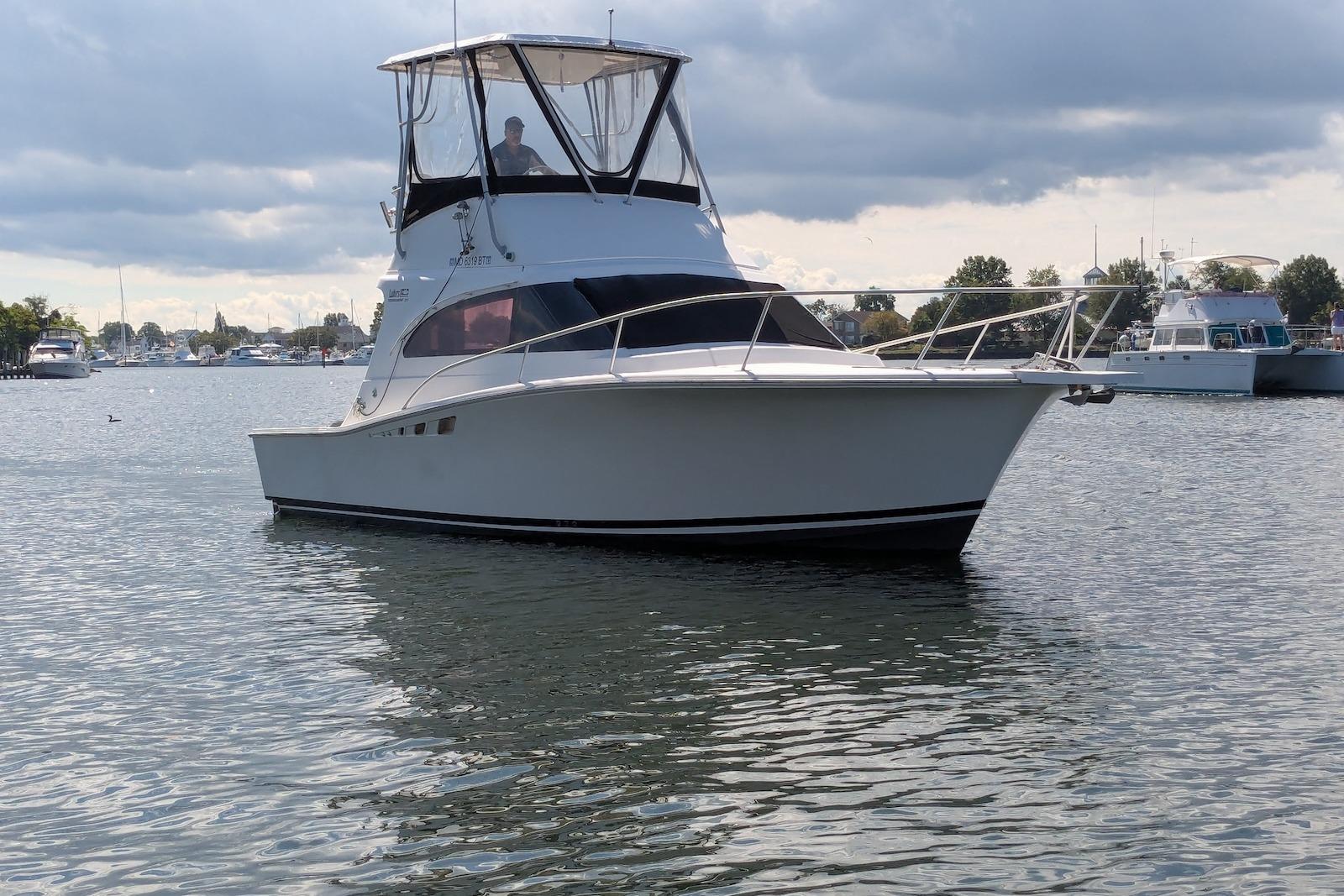 1992 Luhrs Tournament 320 Convertible in Solomons, MD | Knot 10